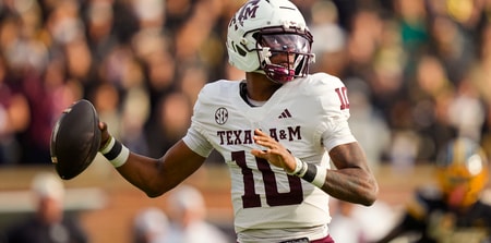 Aggie Yell: Texas A&M Aggies Football & Basketball