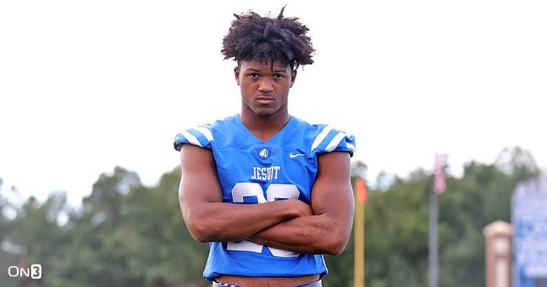 No. 2 linebacker Troy Bowles visits Auburn, 'definitely' returning