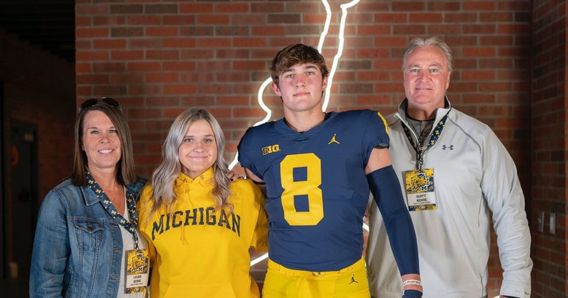 Michigan lands commitment from 2022 four-star Marist LB Jimmy Rolder - On3