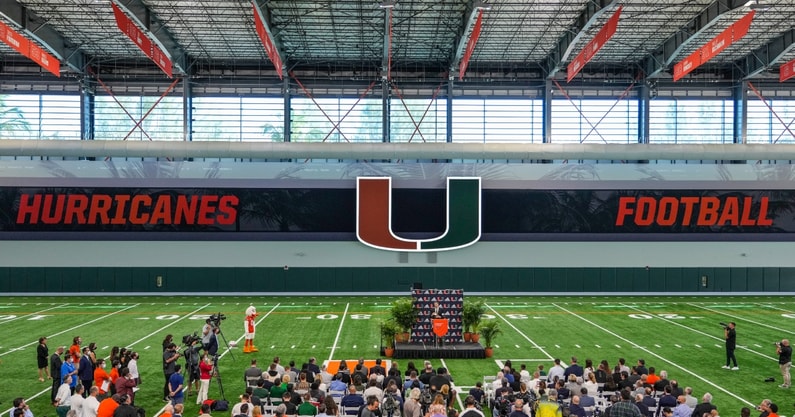 Current Miami offensive line coach makes incredible gesture to incoming ...