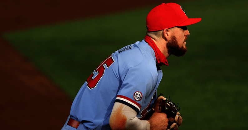 WATCH: Tim Elko completes home run hat trick against Arizona, sets Ole ...