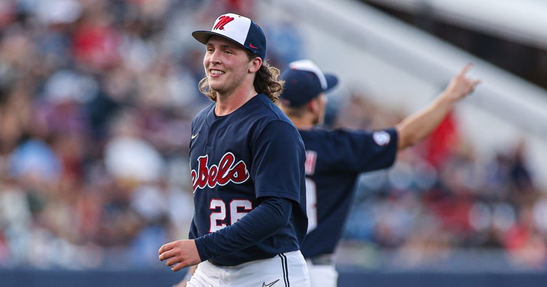 Hunter Elliott tabbed Collegiate Baseball Freshman All-American