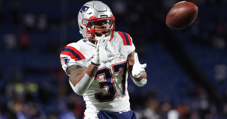 Ranking Alabama's top 25 NFL players for 2022: No. 21 - On3