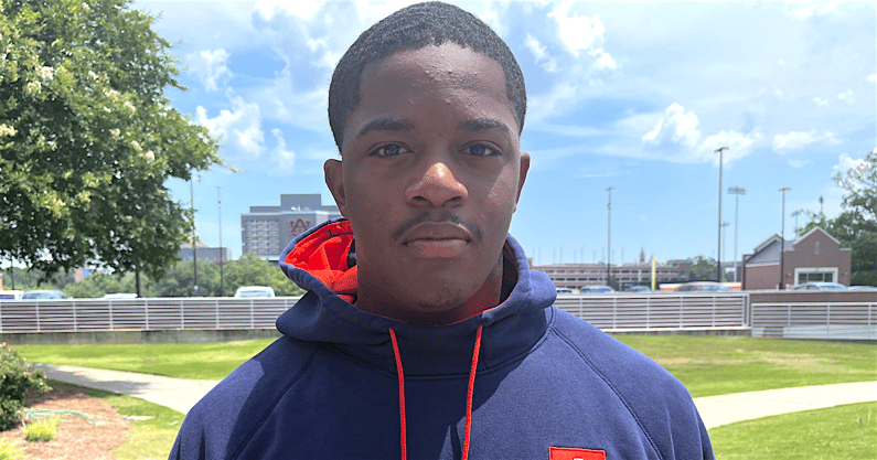 Auburn makes final pitch to 4-star DL Darron Reed before announcement