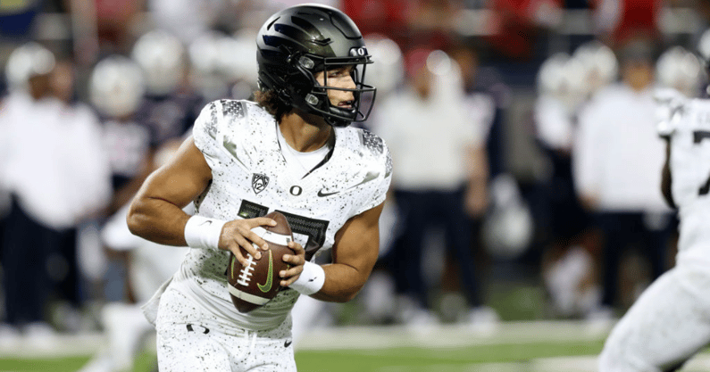 Dan Lanning praises Oregon QB Ty Thompson; "I continue to be excited ...