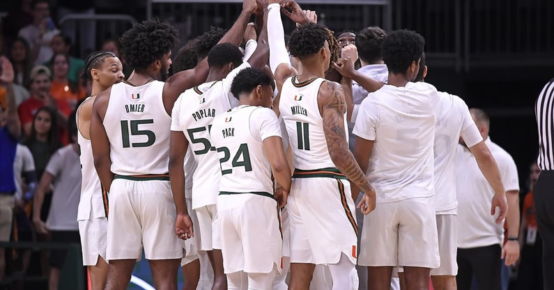 Hoops pulls away in last 10 minutes, hot 3-point shooting leads way