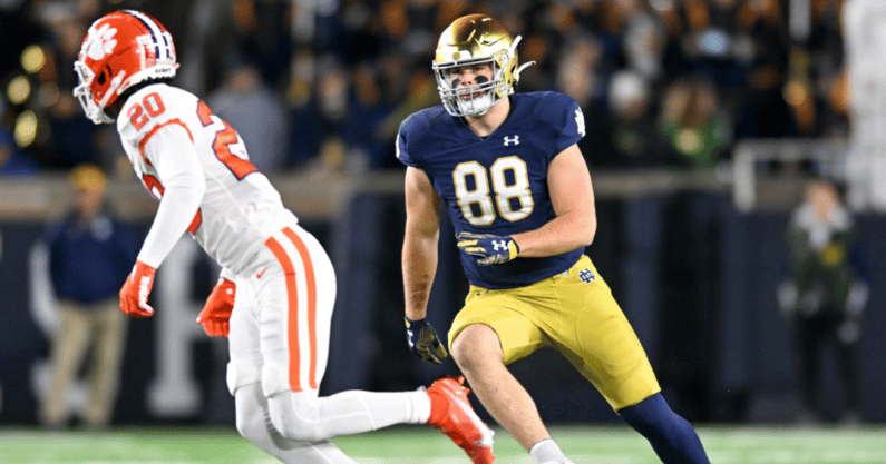 Notre Dame turning to TE Mitchel Evans in Gator Bowl