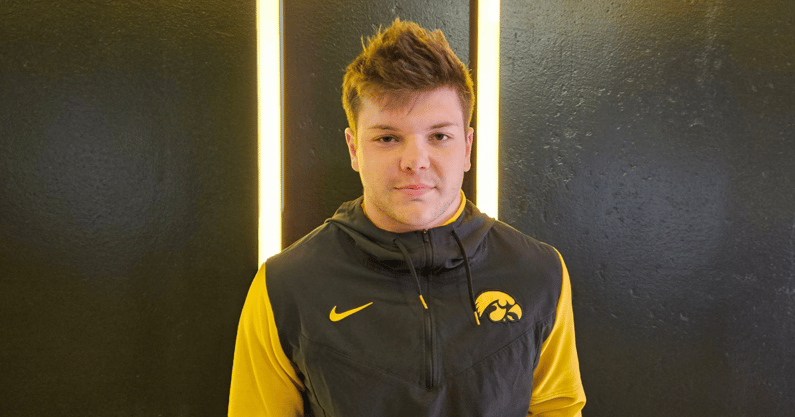 Karson Sharar looking to make an impact on Iowa's defense