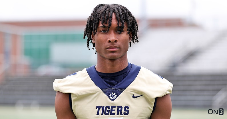 Aaron Gregory 'loves' South Carolina - On3