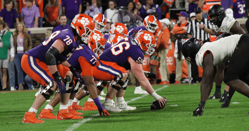 Clemson football: Simplified offense will help Tigers running game