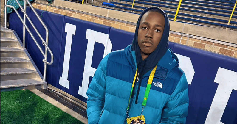 Notre Dame offers 2025 four-star CB Mark Zackery a schoalrship