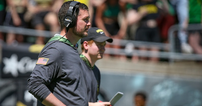 Oregon Ducks tied for Pac-12's best win total odds in 2023 - On3
