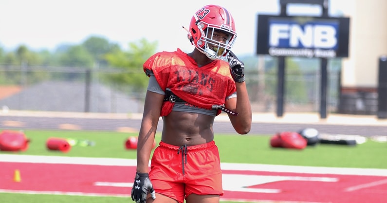 Oklahoma Football: Sooners trending for coveted in-state recruit