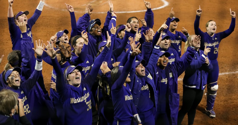 Washington pitcher Ruby Meylan breaks down after sending Huskies to ...