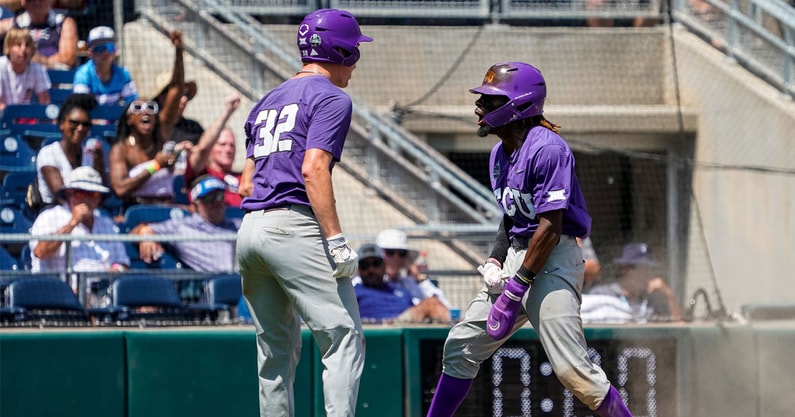 TCU tops Oral Roberts, lives another day at College World Series
