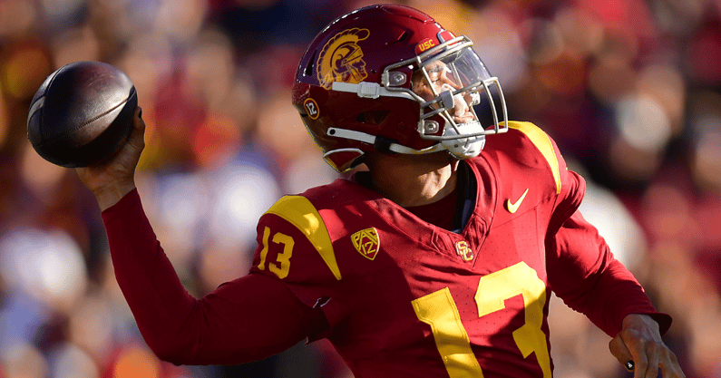 Caleb Williams recalls viral touchdown pass on dropped snap - On3