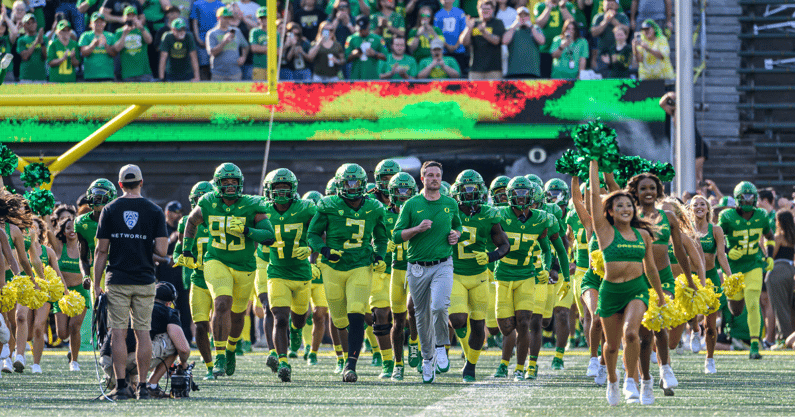 Oregon tabbed as four-score favorite ahead of Week 5 showdown at Stanford - On3