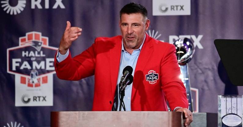 Report: Mike Vrabel's Patriots Hall of Fame induction contributed to Tennessee Titans firing him