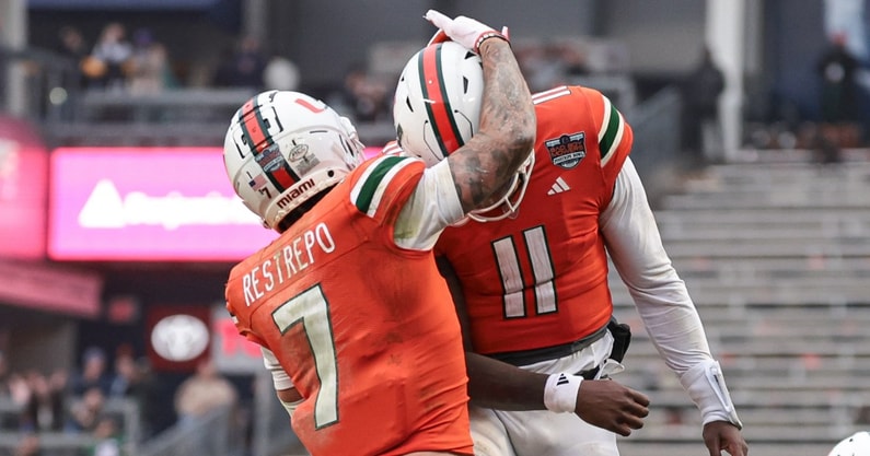 Mario Cristobal analyzes play of Xavier Restrepo, Isaiah Horton in bowl game - On3