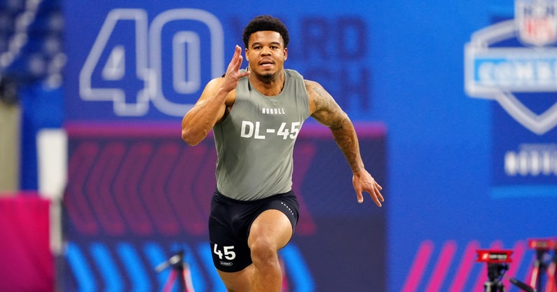 Jordan van den Berg thanks Penn State while announcing portal plans