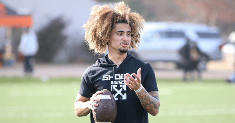 Spotlight: Why is 5-star QB Julian Lewis a must-sign prospect?