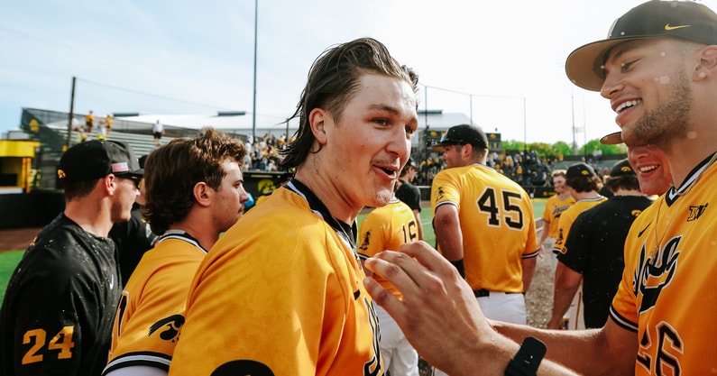 Hawkeyes walk it off in the 13th inning against Northwestern