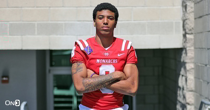 Three schools have moved to the top of 4-star CB Daryus Dixson's list ...