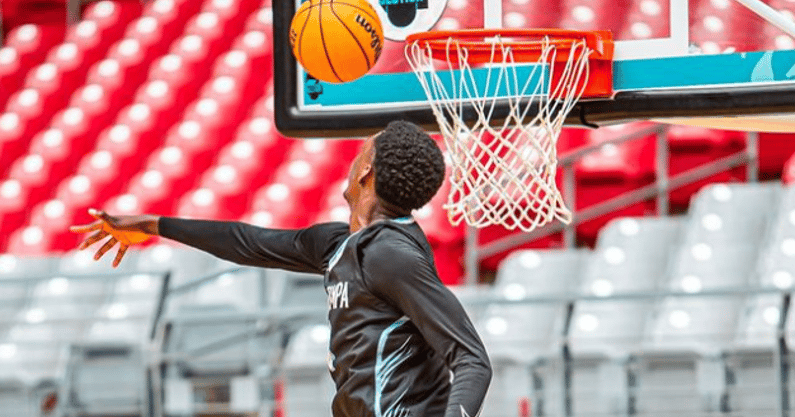 Top 25 2026 prospect Toni Bryant receives Ole Miss offer