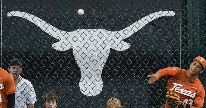 UTSA transfer pitcher Ruger Riojas commits to Texas - On3