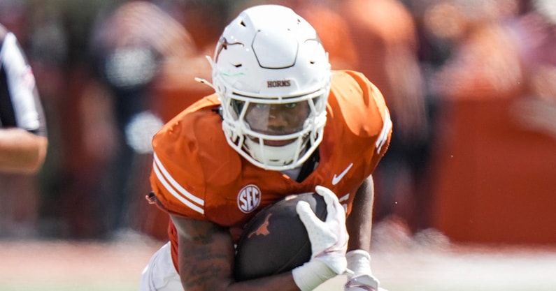 Jaydon Blue injury update: Latest on Texas RB after leaving game vs ...