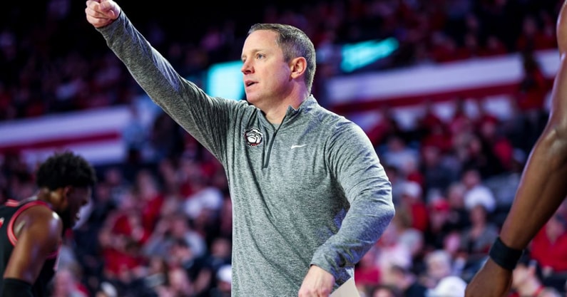 Georgia Basketball focused on growth, Mike White believes Bulldogs can ...