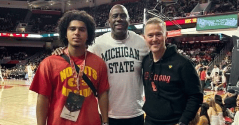 4-Star QB Jonas Williams Flips Commitment from Oregon to USC