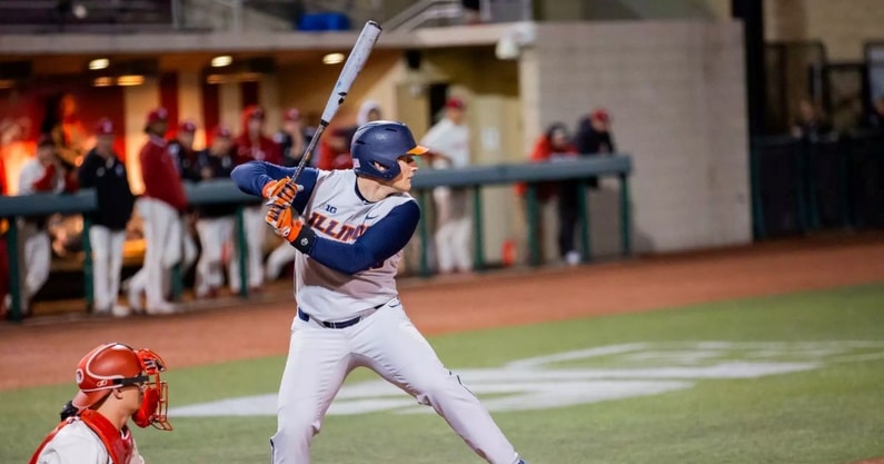 Illinois slugger Vytas Valincius joining brother in transfer to Diamond ...