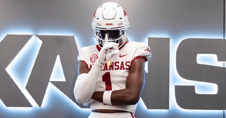 Arkansas makes a late push to beat LSU and Missouri for LB JJ Bush's ...