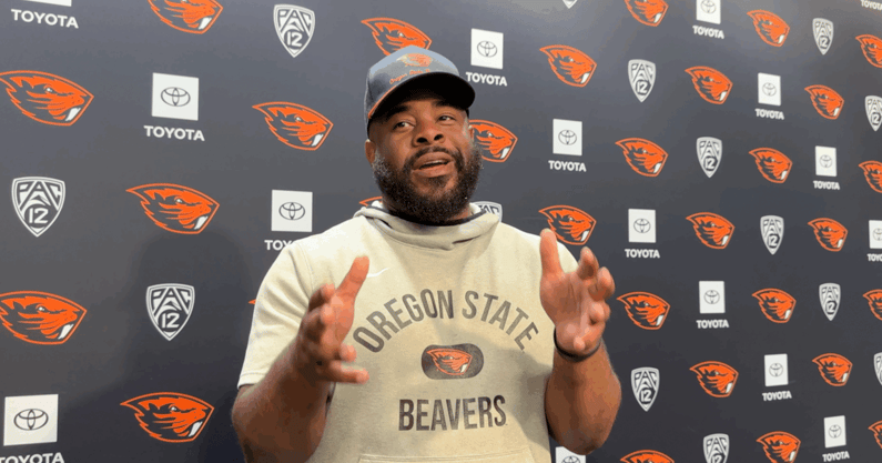 WATCH: Oregon State Football Previews Houston & MORE