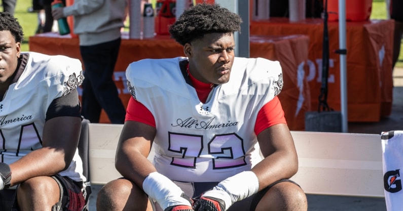 South Oak Cliff OL Brian Swanson Heads Back to Austin for Texas Junior ...