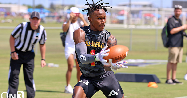 Five-Star Plus+ wide receiver Evan Stewart signs with Texas A&M