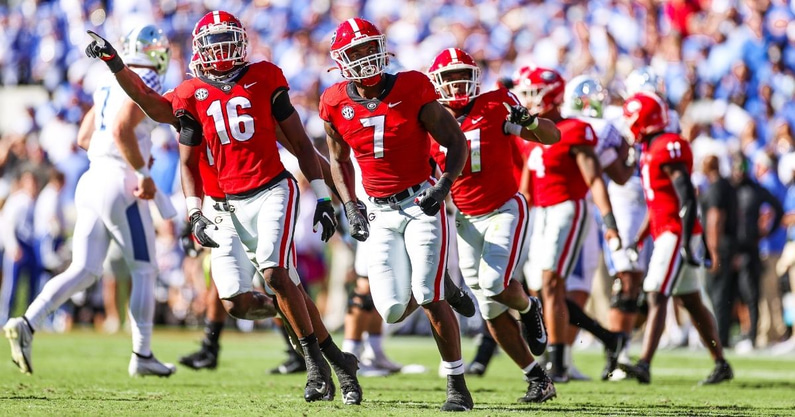 Quay Walker announces declaration for 2022 NFL Draft on social media