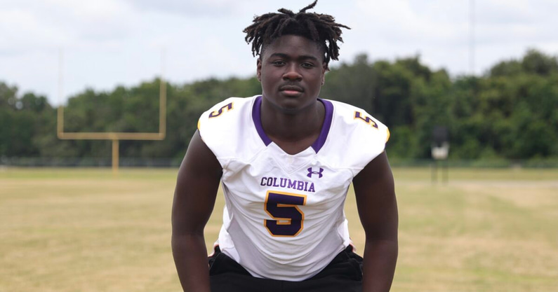 SOCIAL SLANT: Reaction to UF's pledge from 4-star LB Jaden Robinson