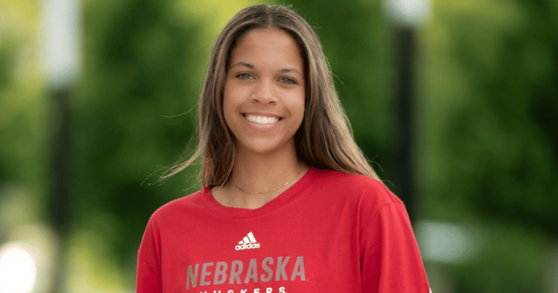 Nebraska volleyball gets first 2024 commitment from Kansas outside ...