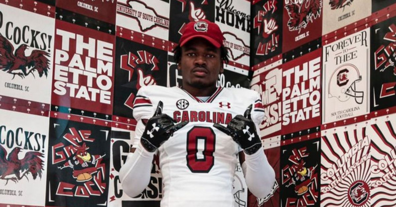 Grayson Howard, 4-star LB, commits to South Carolina football