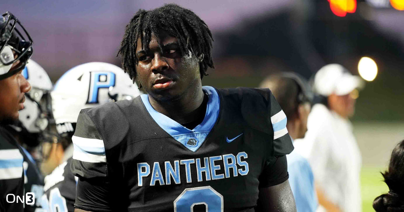 Live Updates: 5-star DL David Hicks commitment ceremony - On3