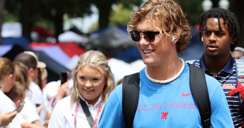 Jaxson Dart gave his Ole Miss playmakers a chance against Central ...