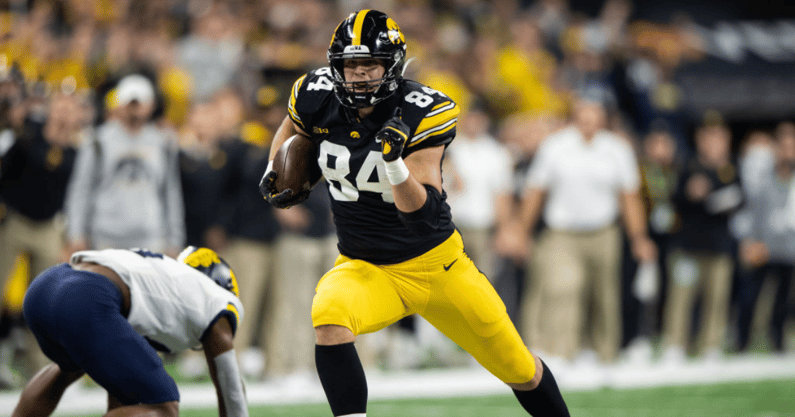 Headline And Bottom Line: On Michigan-Iowa special teams battle, Sam ...