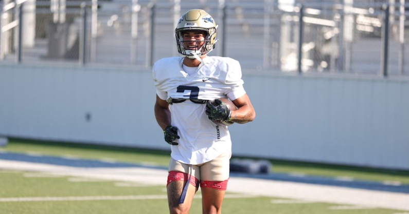 Louisville 4-star commit DeAndre Moore is seriously considering Texas ...