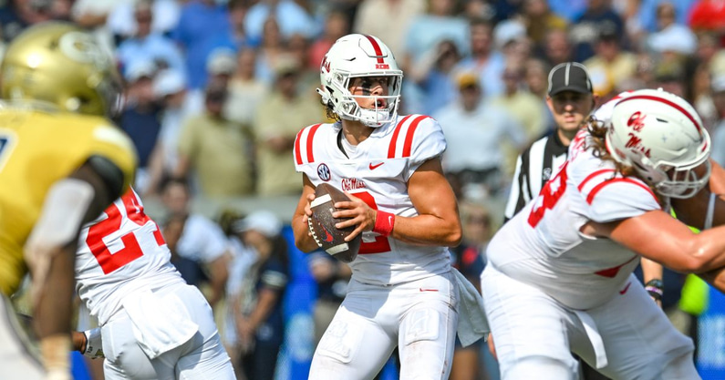 Jaxson Dart has done 'a really good job' running Ole Miss system, Lane ...