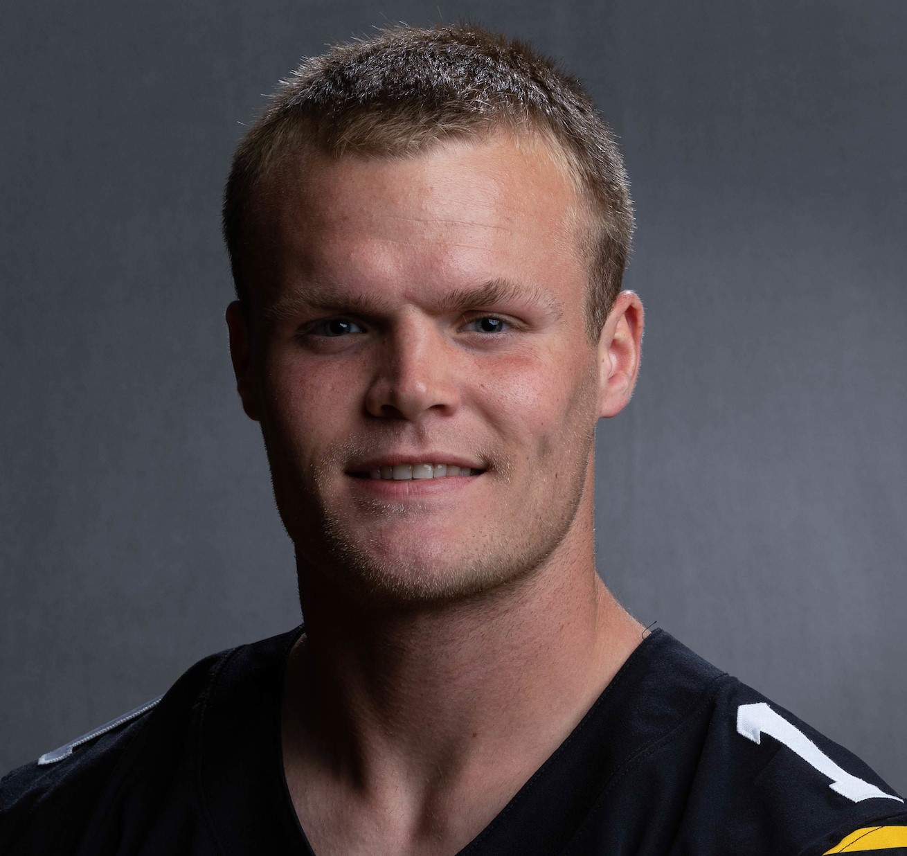 Aaron Blom - Recruiting Profile