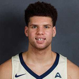 Shiloh Robinson - Liberty Flames - Power Forward