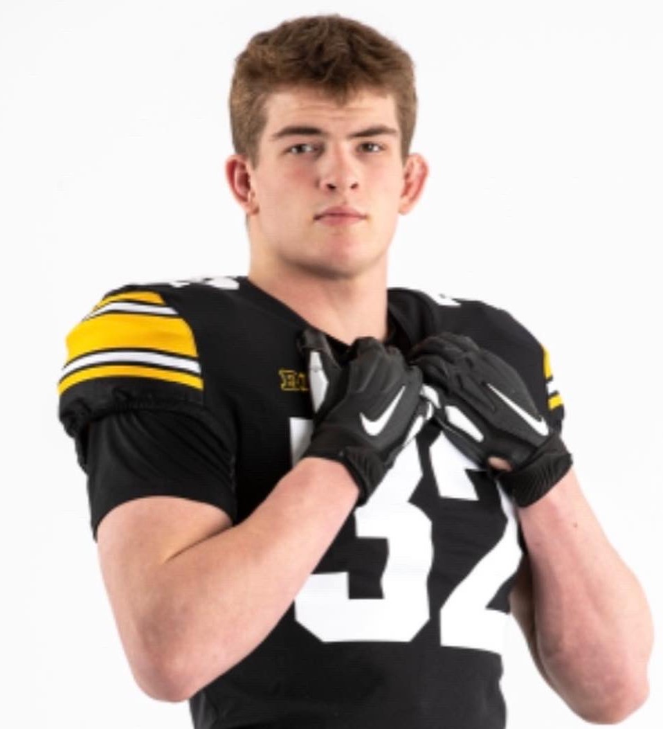 Ben Kueter - Iowa City - LB