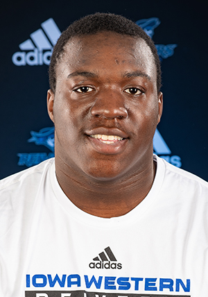 Quientrail Travis - Auburn Tigers - Defensive Line